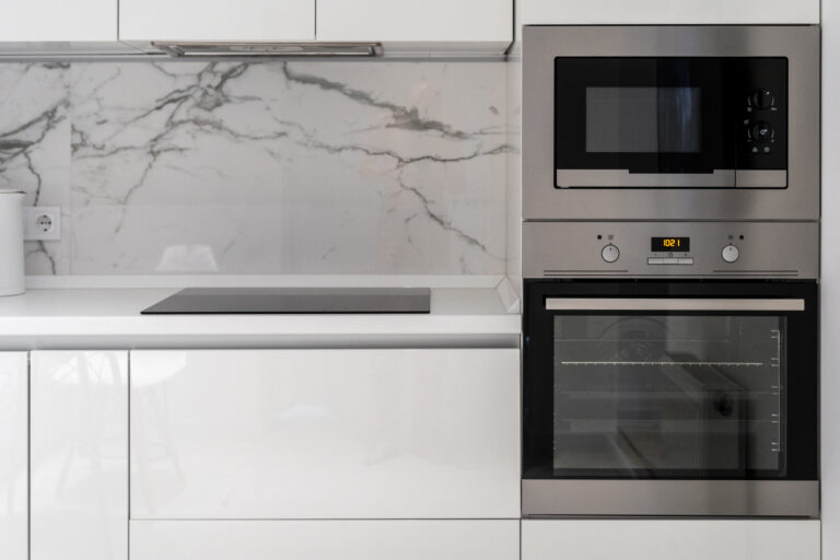 How Microwaves Work - How Do Microwaves Work